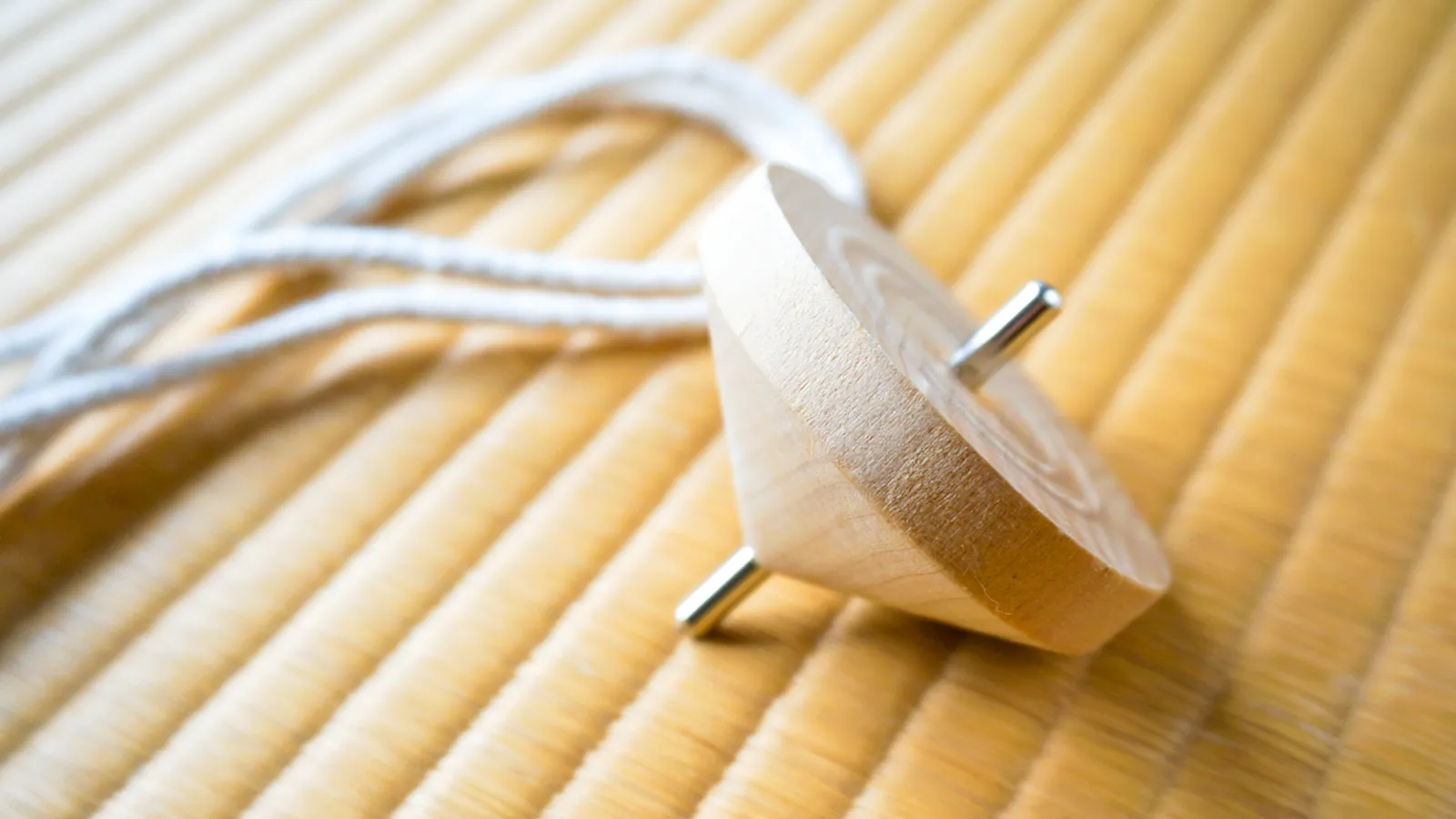 The Art of Japanese Traditional Spinning Tops (Koma): History, Types ...